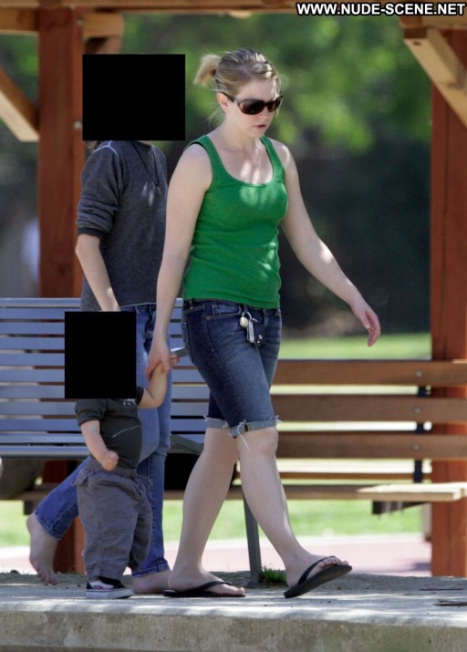 Melissa Joan Hart Posing Hot Blonde Outdoors Ass Celebrity Nude Showing Ass Nude Scene Celebrity